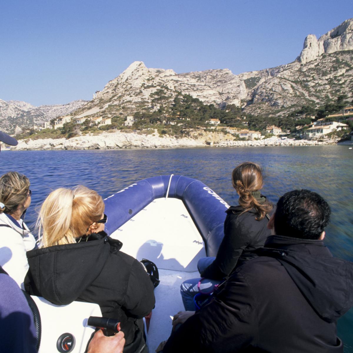 Professionals : Boat trips in Marseille Frioul Islands | Marseille Tourism