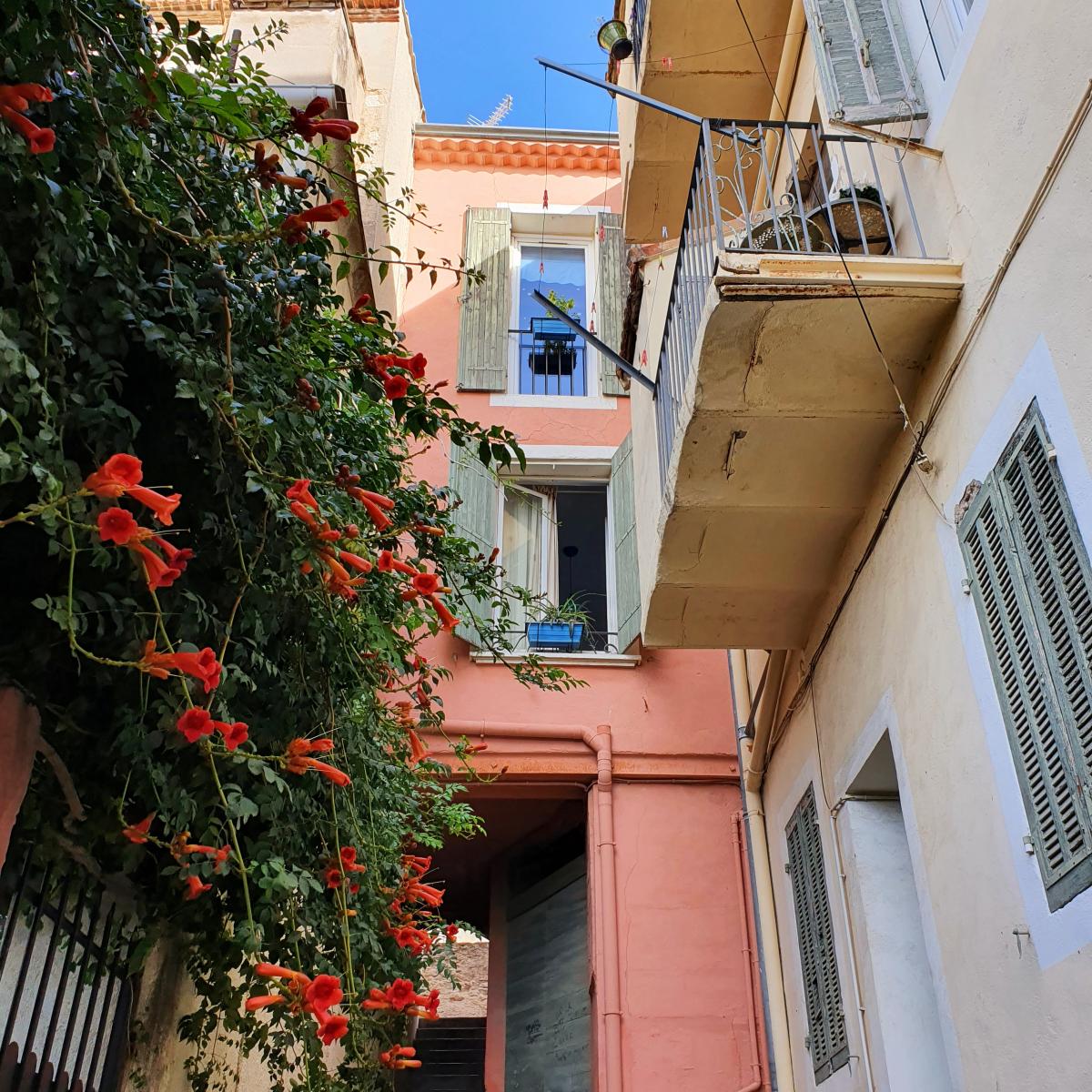 What to do in the village of ‘l’Estaque’ | Marseille Tourism