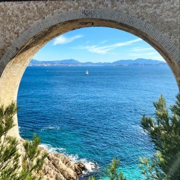 La Calanque de Niolon | Site officiel de l’Office de Tourisme de Marseille