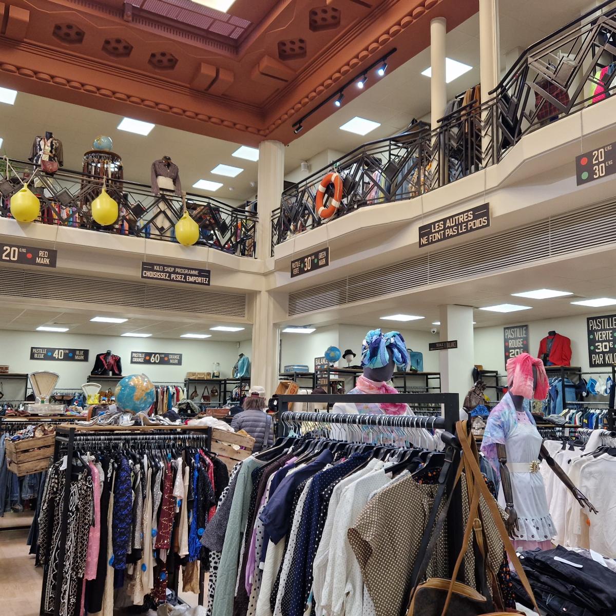 Tienda de ropa de segunda mano de Marsella y depósitos de venta ...