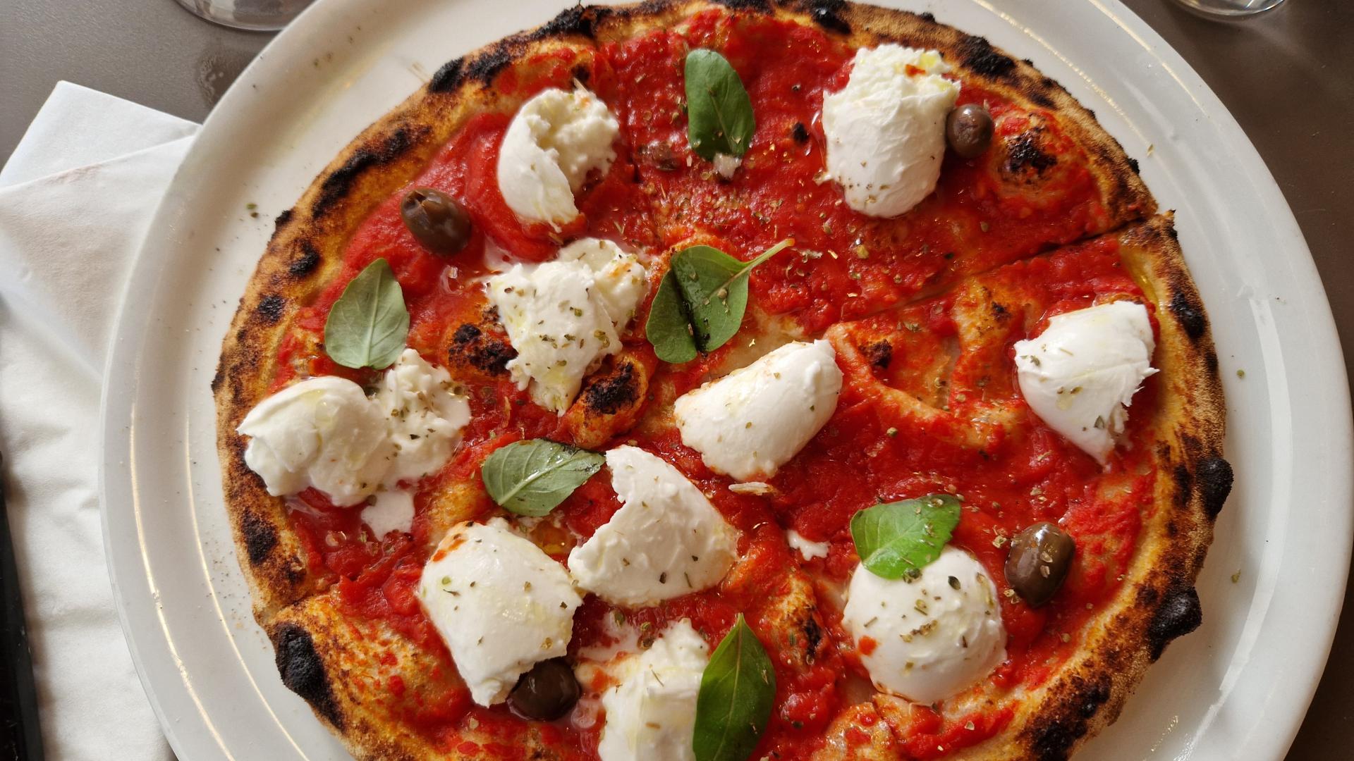 Où manger les meilleures pizzas à Marseille ? | Office de Tourisme de ...